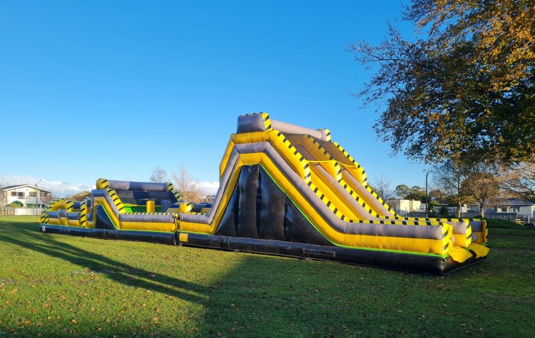 Green Obstacle Course - The Madd Fun Company Hastings Hawkes Bay